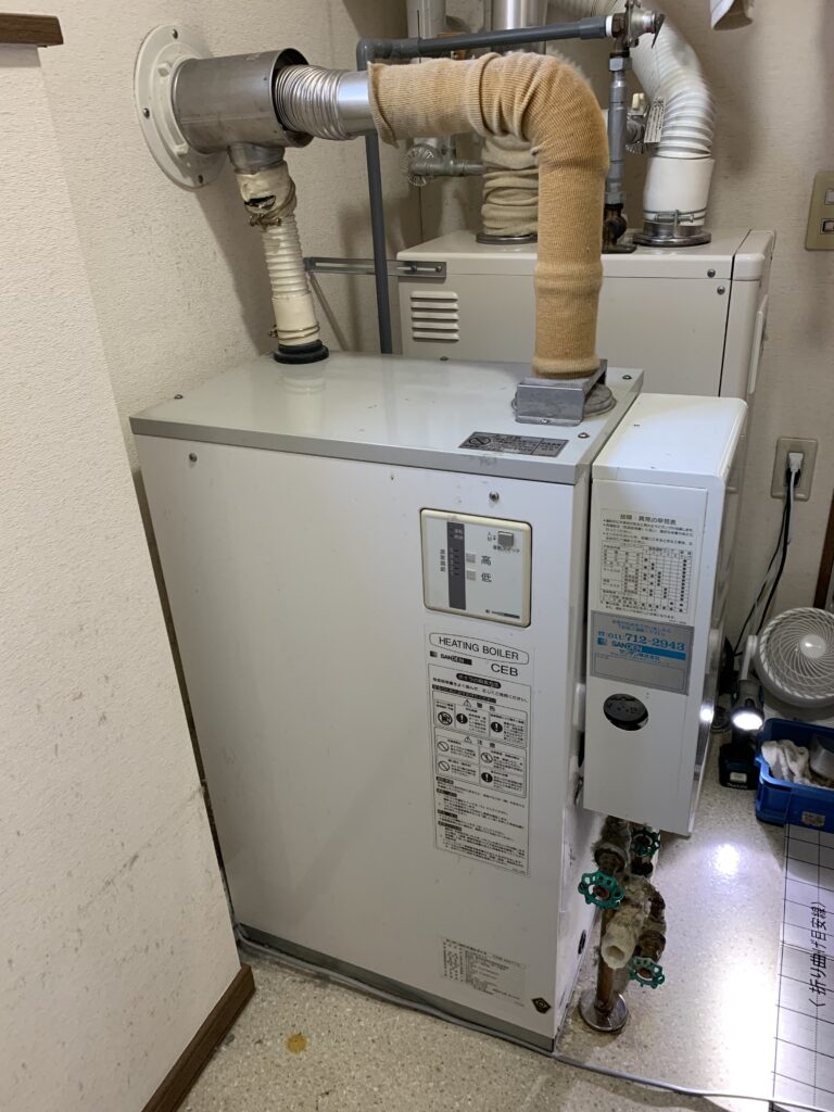 交換前：サンデン CEB-M071C