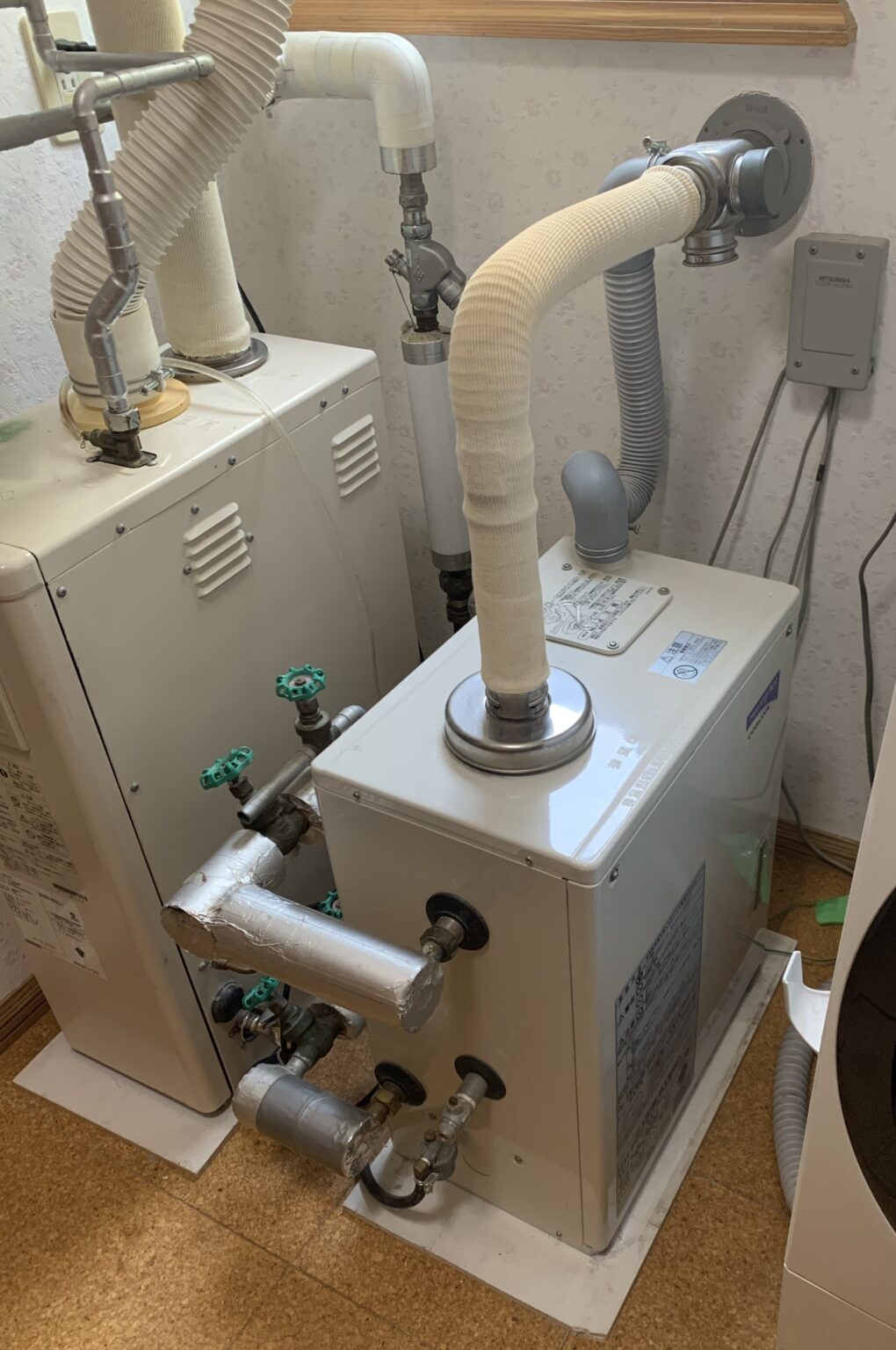 【交換前】UHB-G120C（半密閉式）